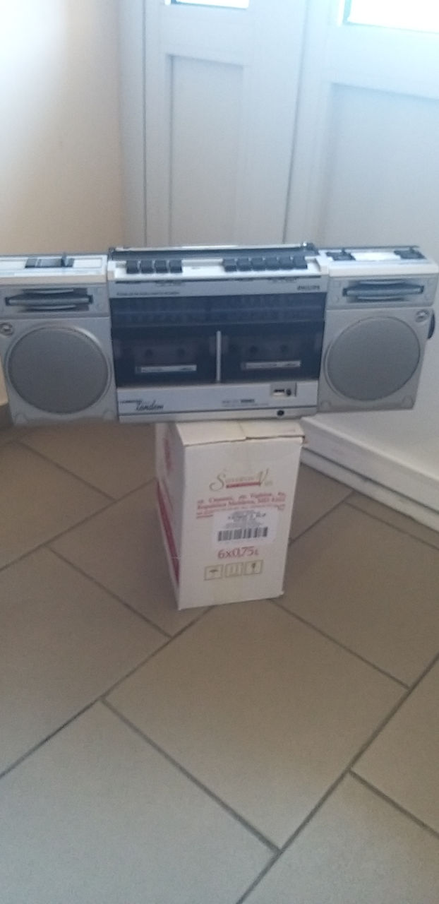 Sharp, panasonic, philips