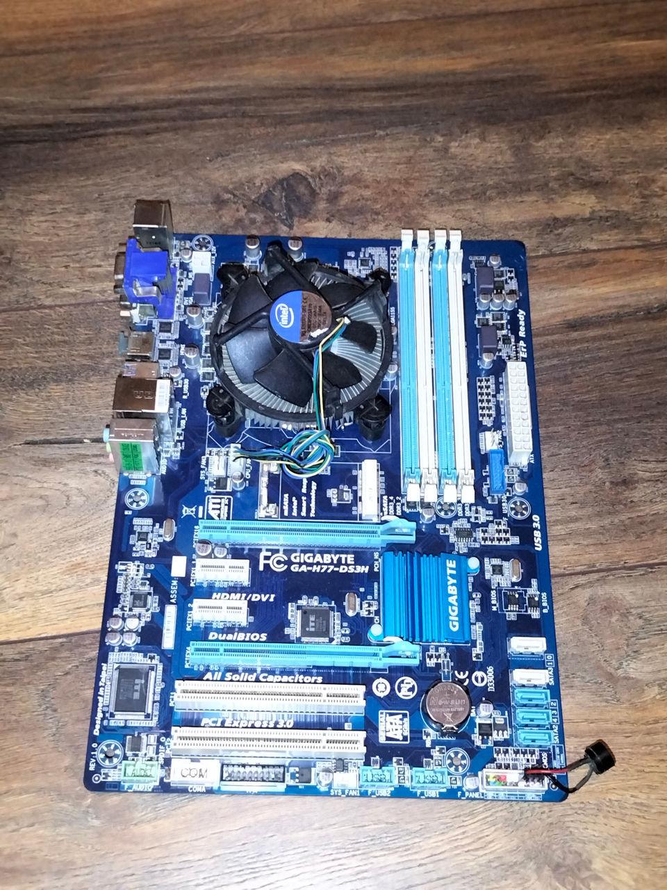 Gigabyte GA H77 DS3H rev 1 0 Socket LGA1155 1000Lei Gigabyte GA H77 DS3H rev 1 0 Socket LGA1155 1000Lei