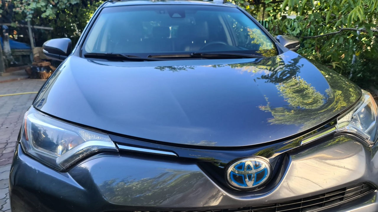 Toyota Rav 4 an. 2018 cu rulaj 72000 km, Hybrid, 19800