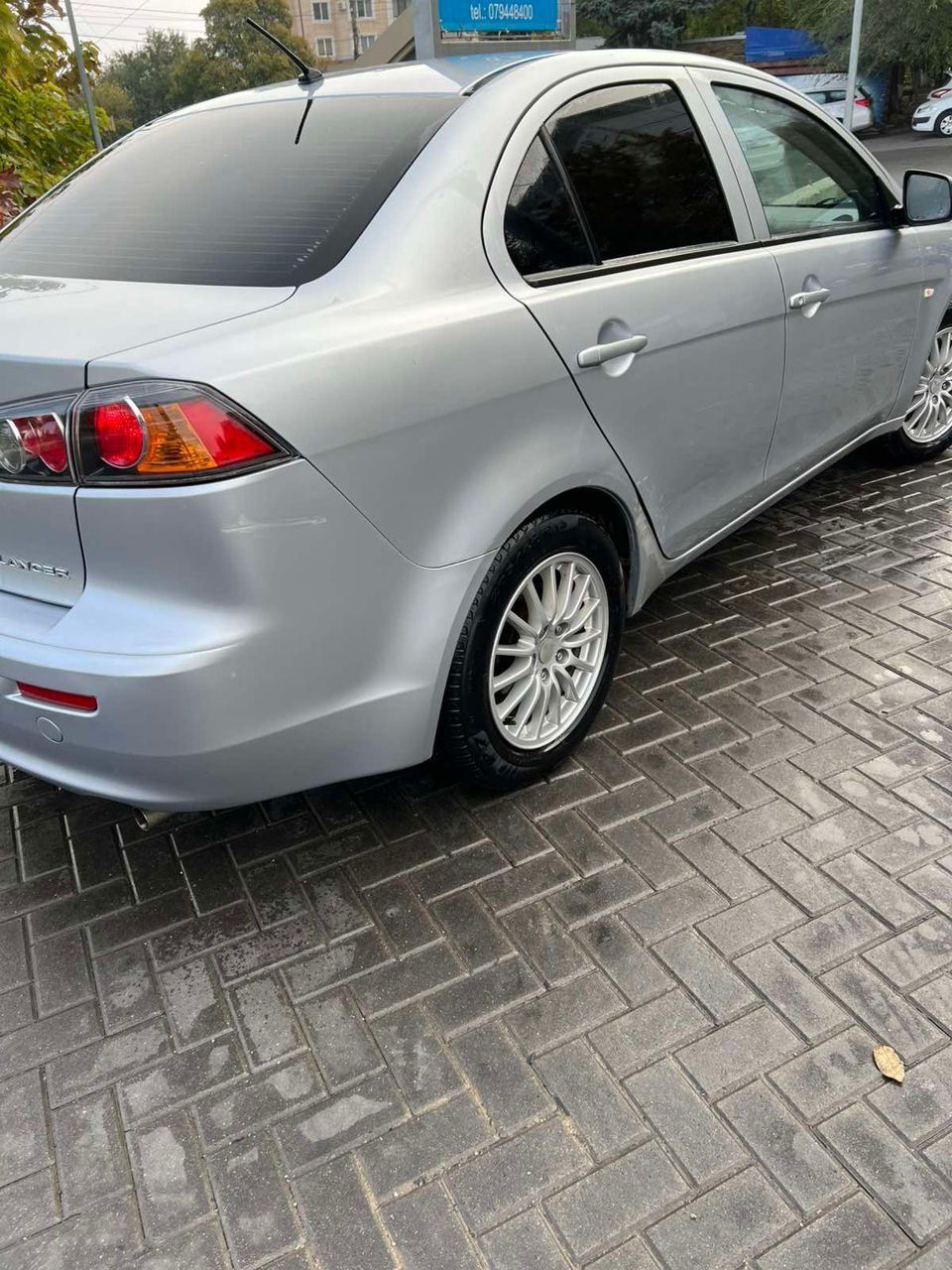 Mitsubishi Lancer an. 2011 cu rulaj 111111 km, Benzină, 5200