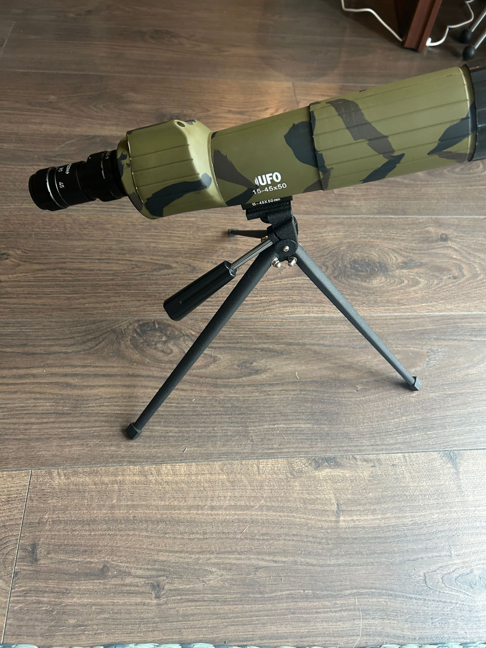 Продаю зрительную трубу UFO 15–45х60 с треногой и чехлом