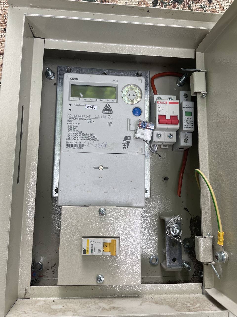 Contor electric monofazat si cutie metalica