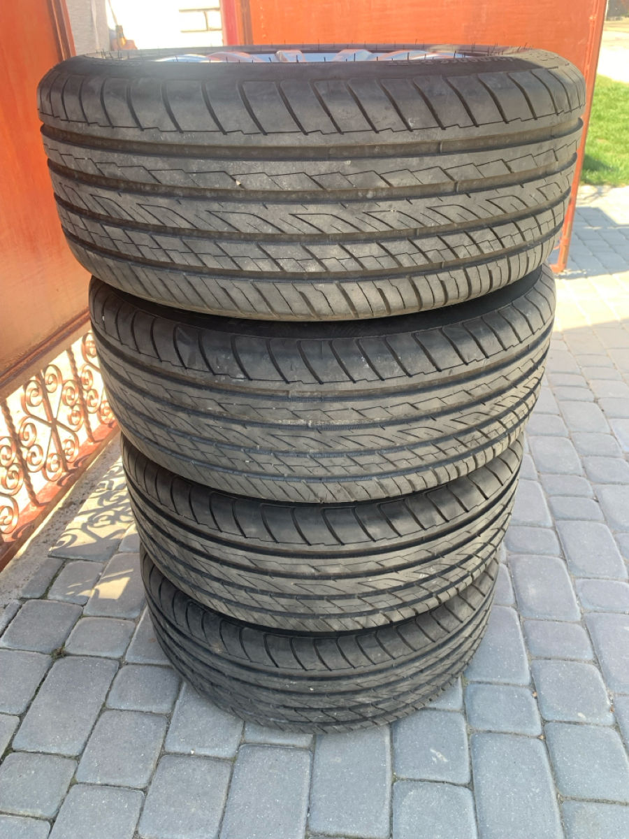 Резина 225/55/16..