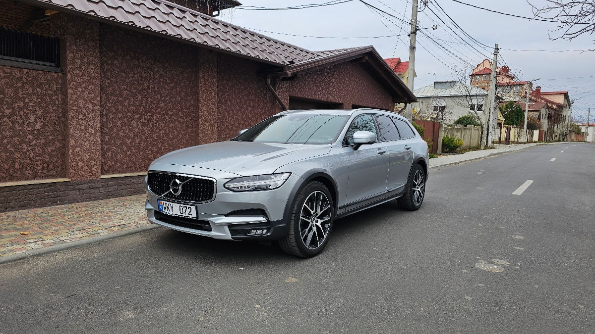 Volvo V90 Cross Country an. 2019 cu rulaj 176000 km, Diesel, 25000