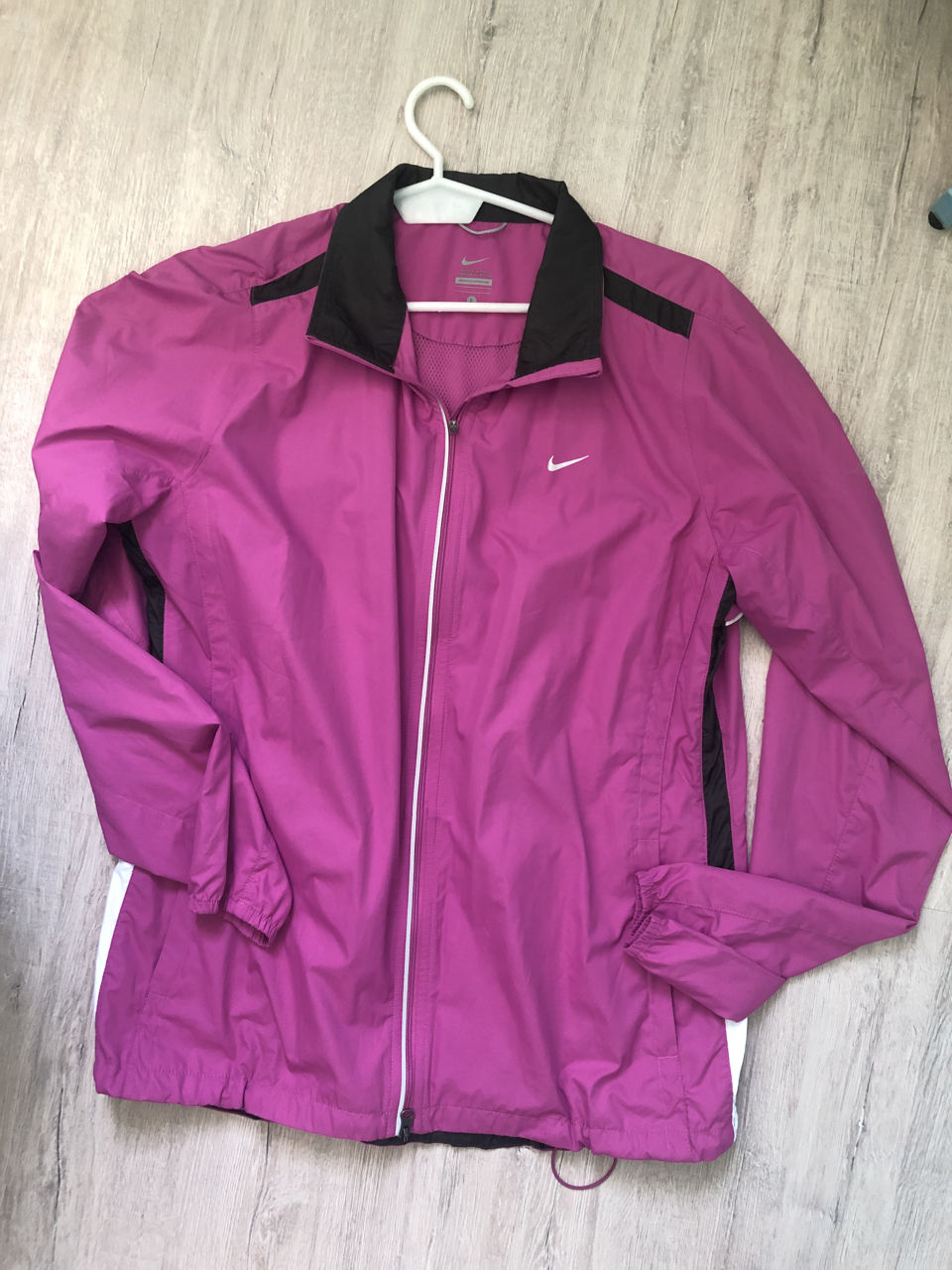 Ветровка Nike
