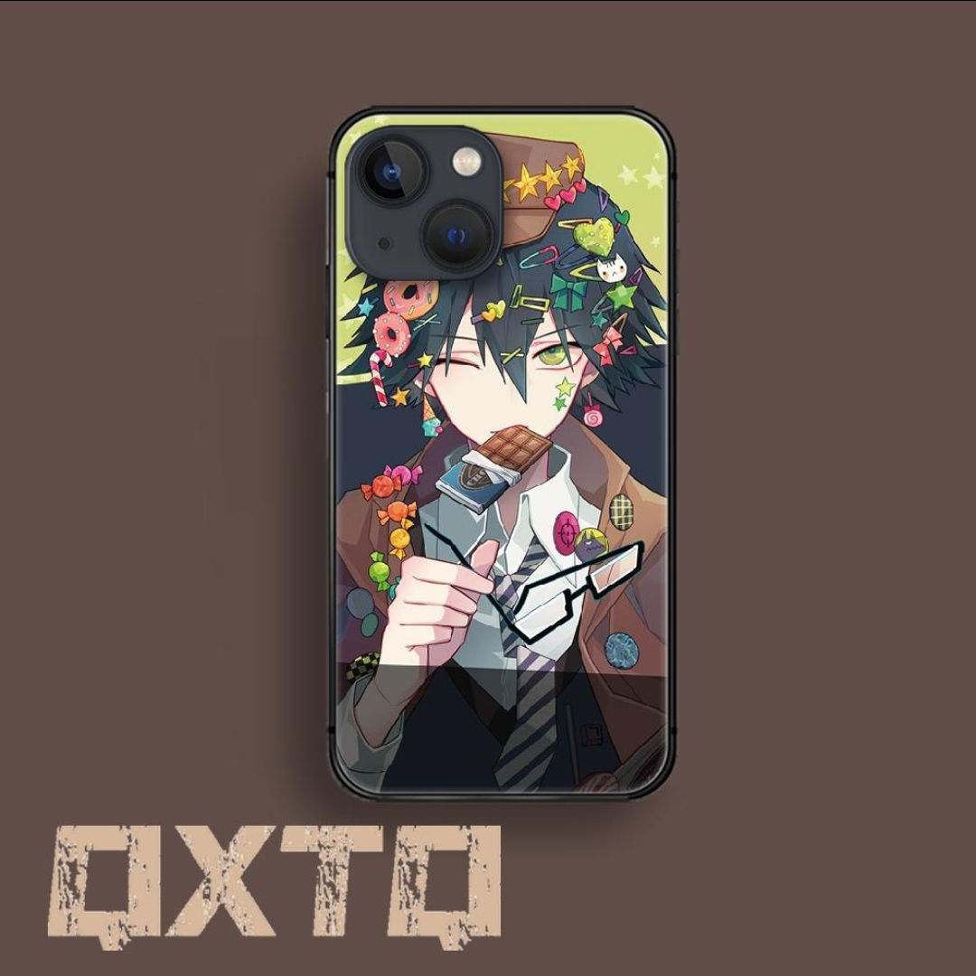 Чехол на iPhone 13
