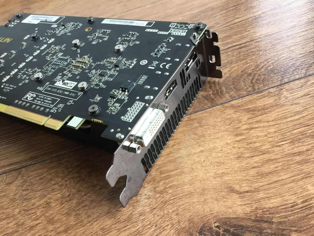 Sapphire NITRO Radeon RX 460 4GB DDR5 128Bit