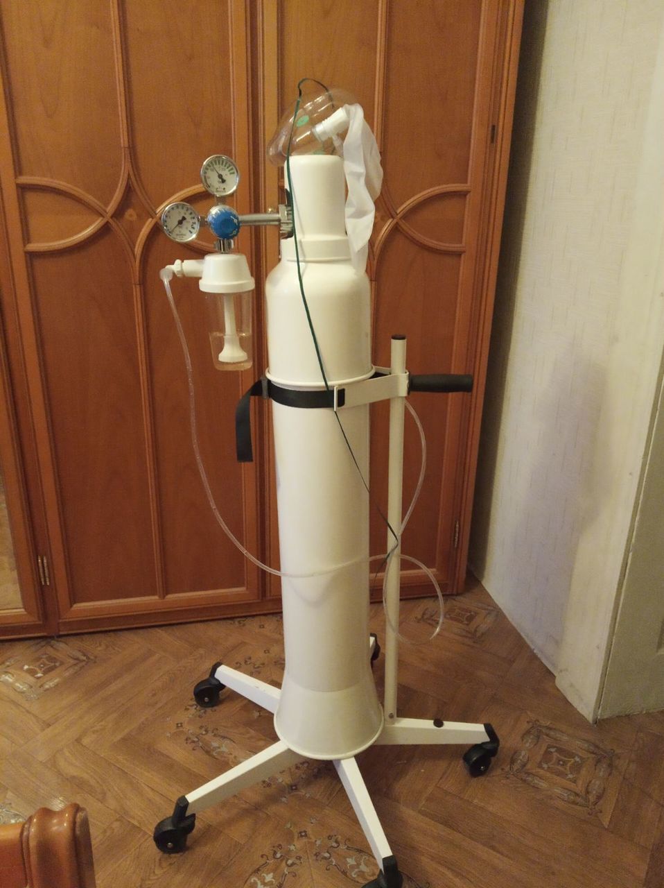 Кислородная установка для дыхания.