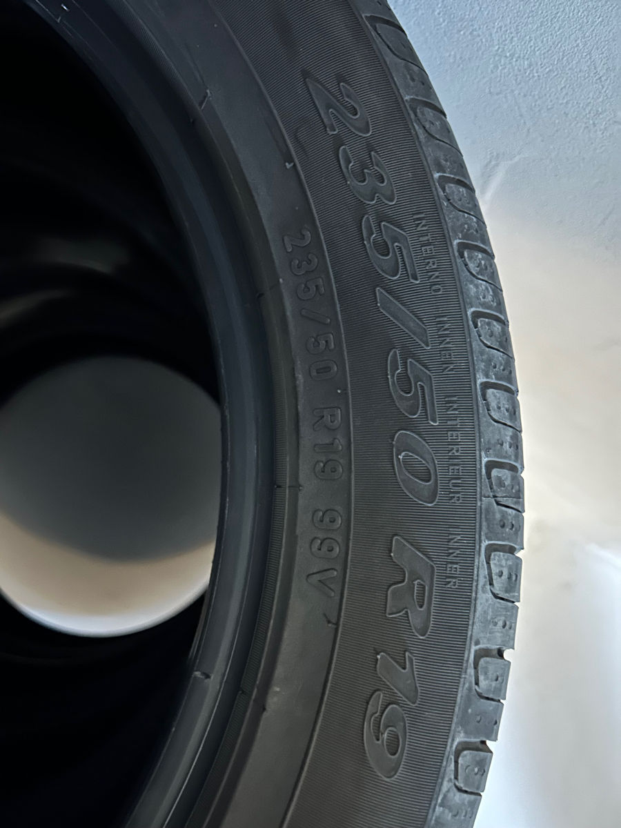 235 50 R19 pirelli