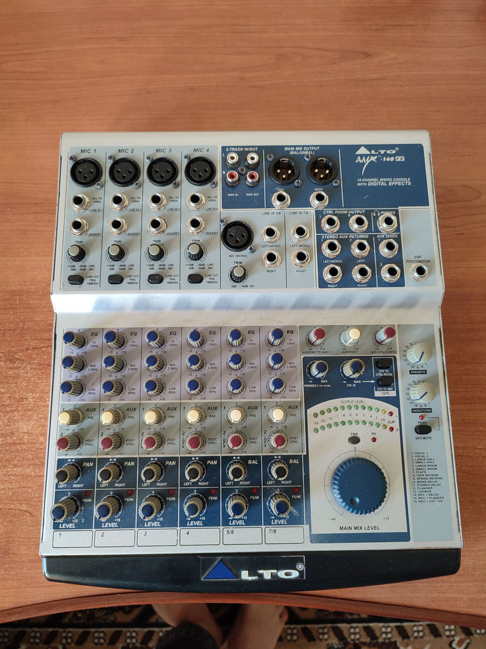 Mixer pasiv Alto 140 fx la pretul de 130 euro