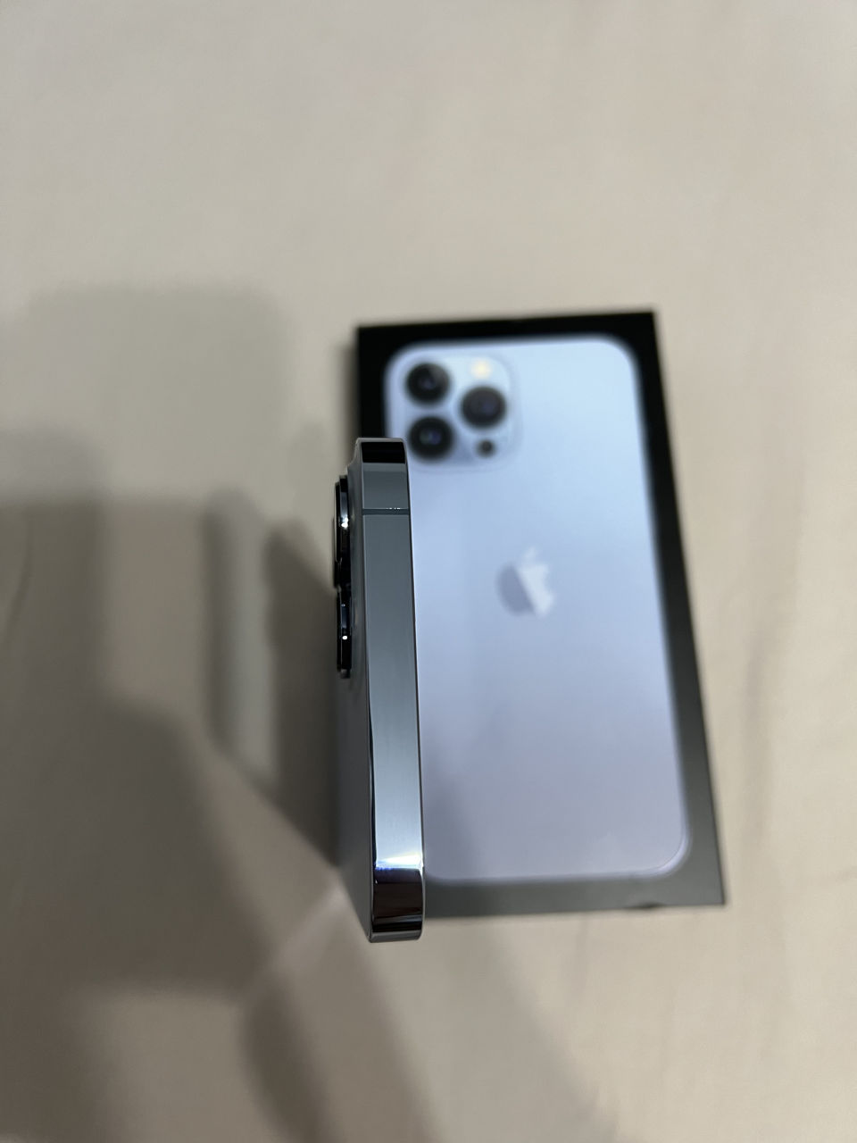 Vind iPhone 13 Pro Max 512Gb Sierra Blue Nou