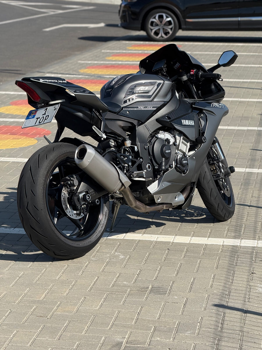 Yamaha r1 an. 2016 cu rulaj 1 km, 13500