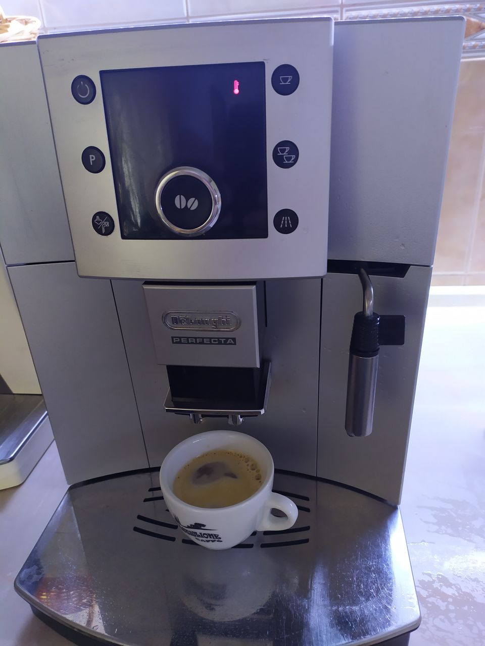 Aparat de cafea De Longhi perfecta