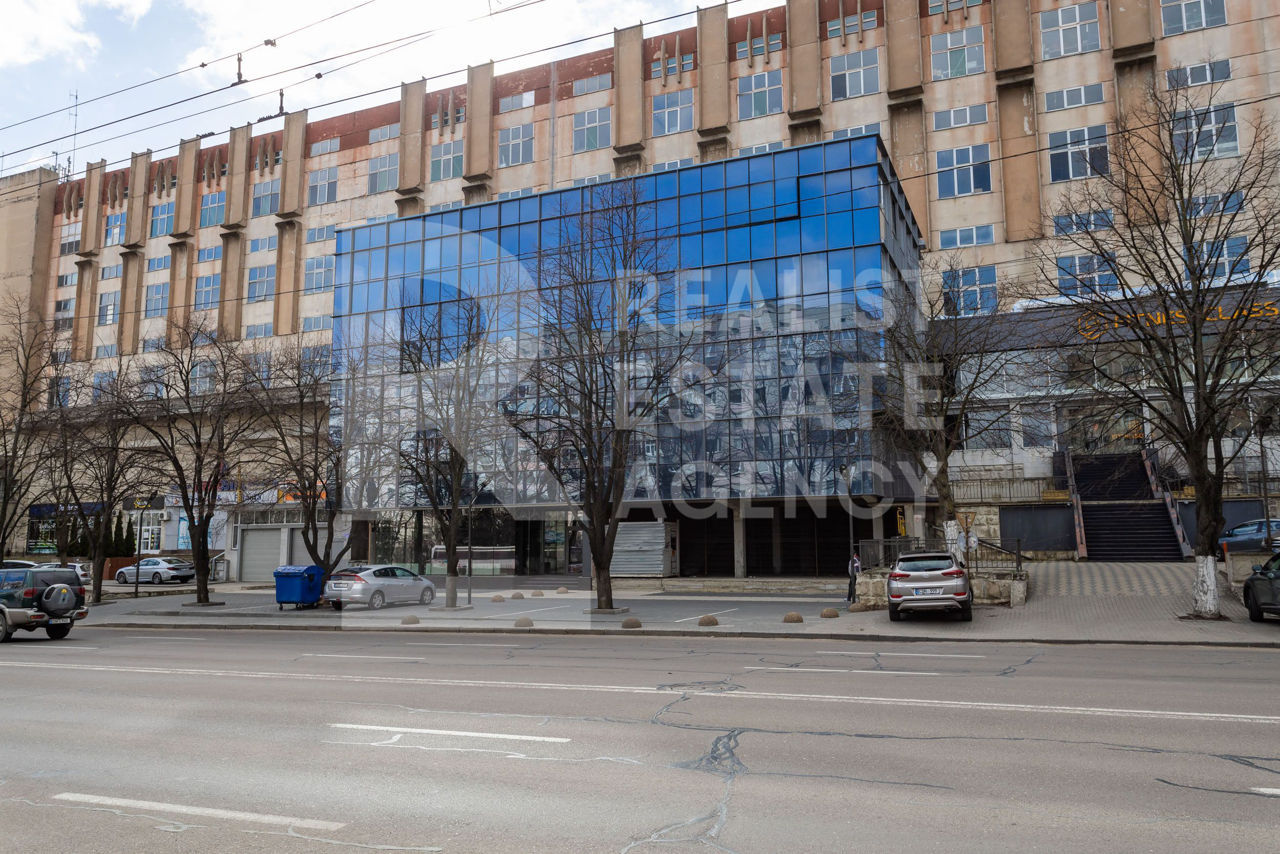 Chirie - spațiu comercial, 150 mp, str. Alba Iulia, Buiucani