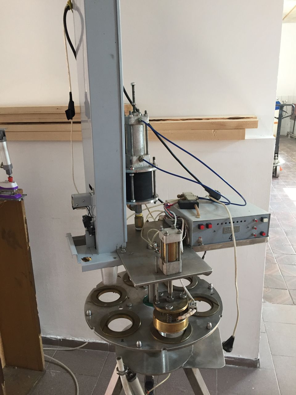 оборудование для розлива и укупорки тихих и газированных напитков в ПЭТ ...