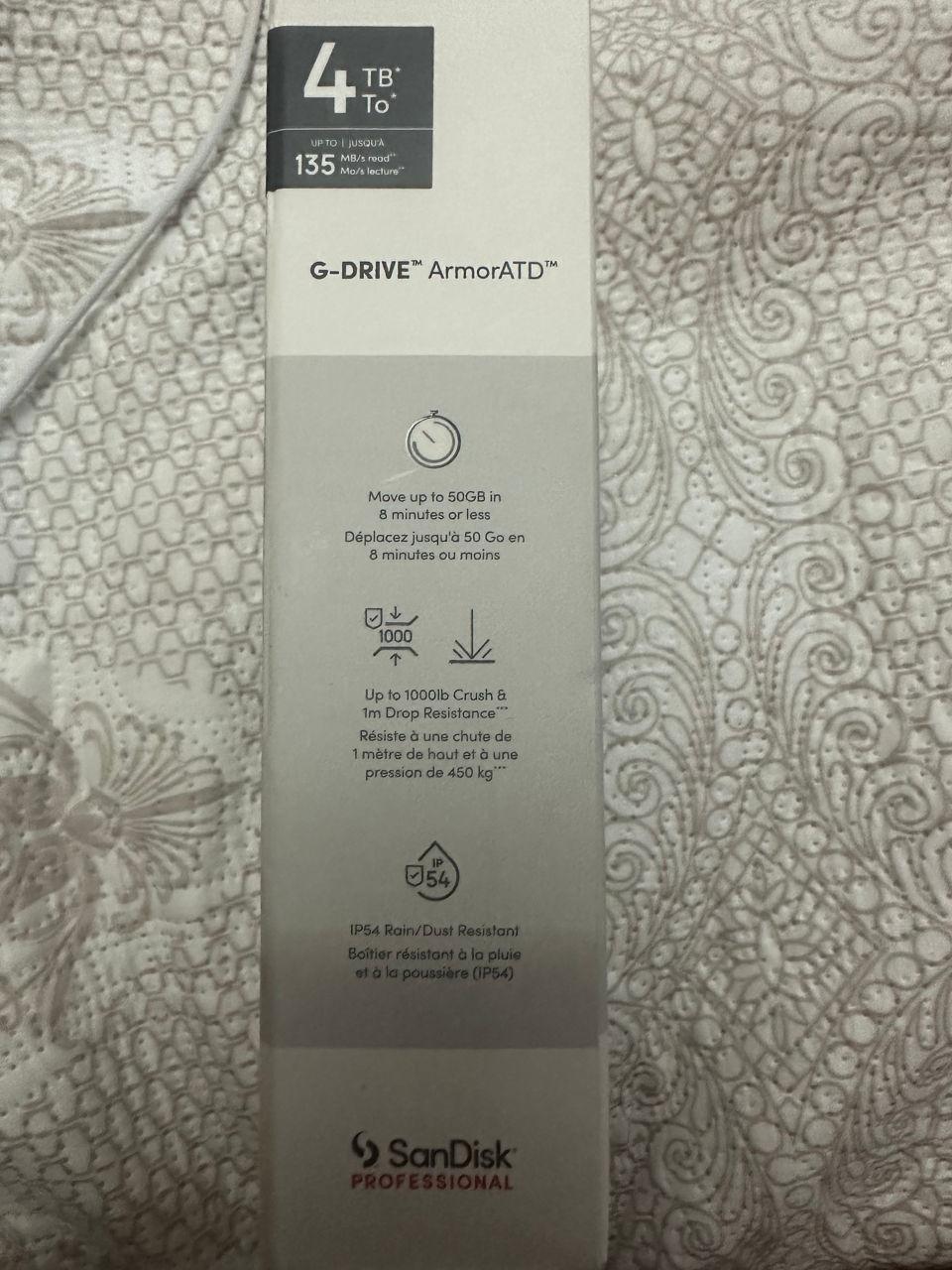 se vinde SanDisk Professional 4 TB ,G-DRIVE ARMOR ATD