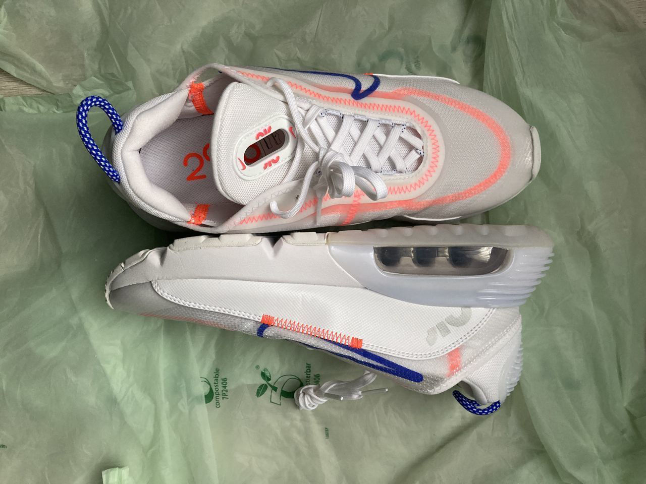 Nike Air Max 2090 (41)