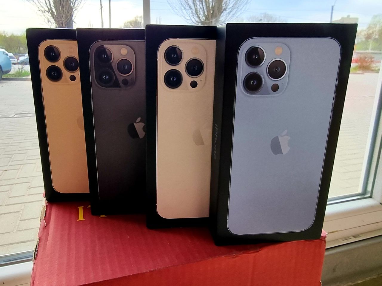 Procuram telefoane noi : iphone 13.13Pro.13Pro Max.11,11Pro,11Pro Max ...