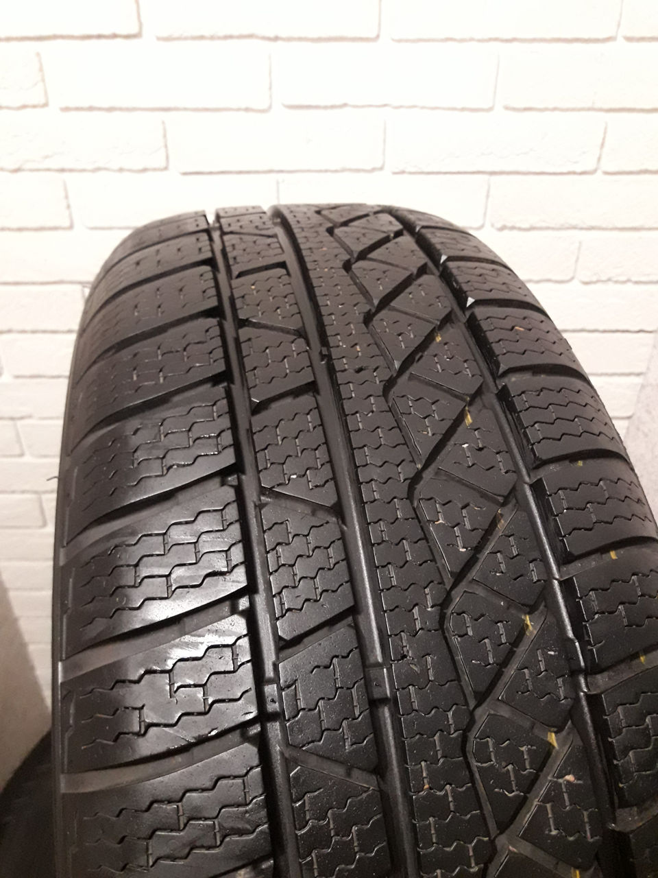 4 Anvelope de iarna 225/60/R17