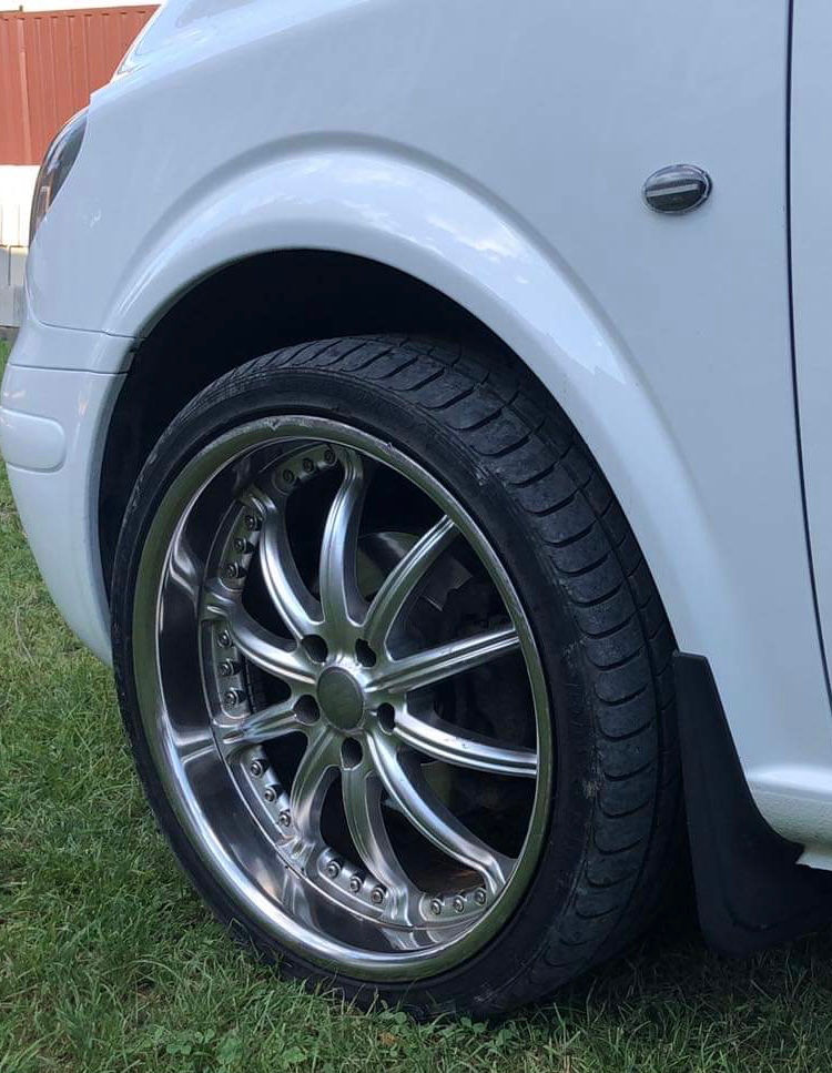 R20 mercedes