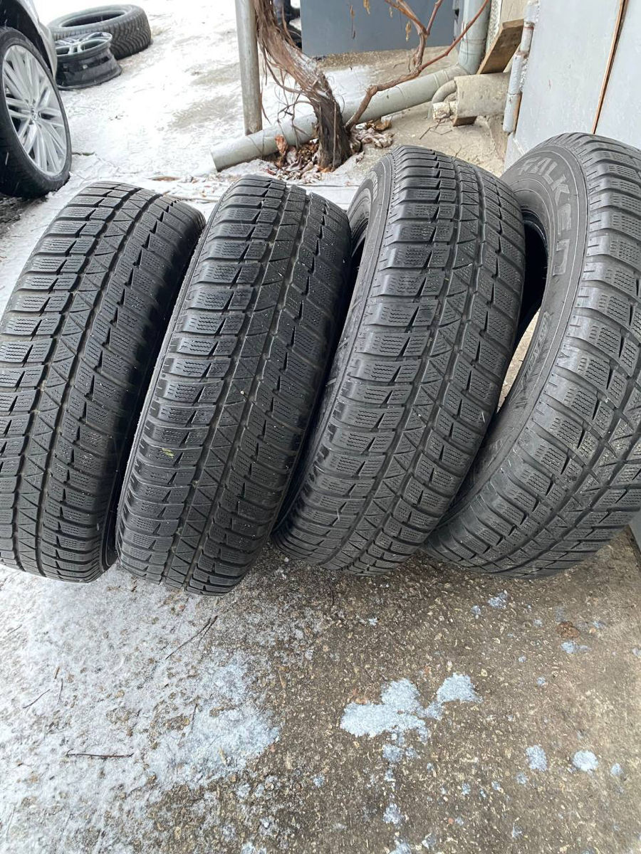 Anvelope de iarnă 215/70 R16 Falken