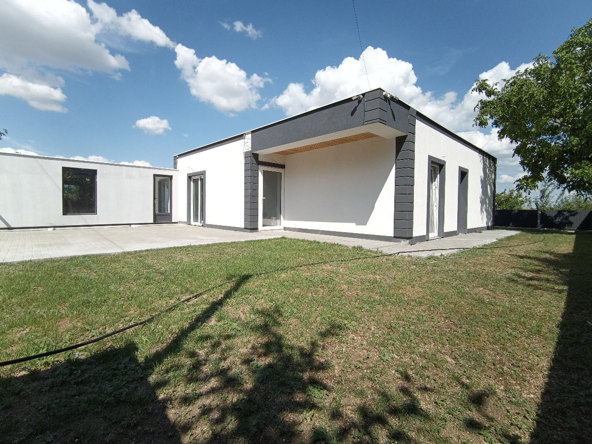 Casa 3 dormitoare, 5 Ari