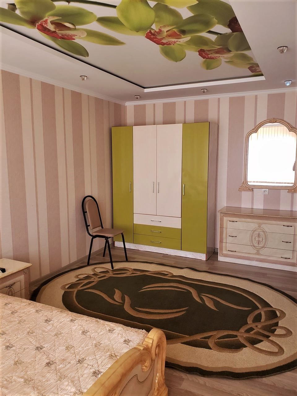 Se ofera spre chirie apartament cu 2 camere,sec.Riscani,str.Socoleni!