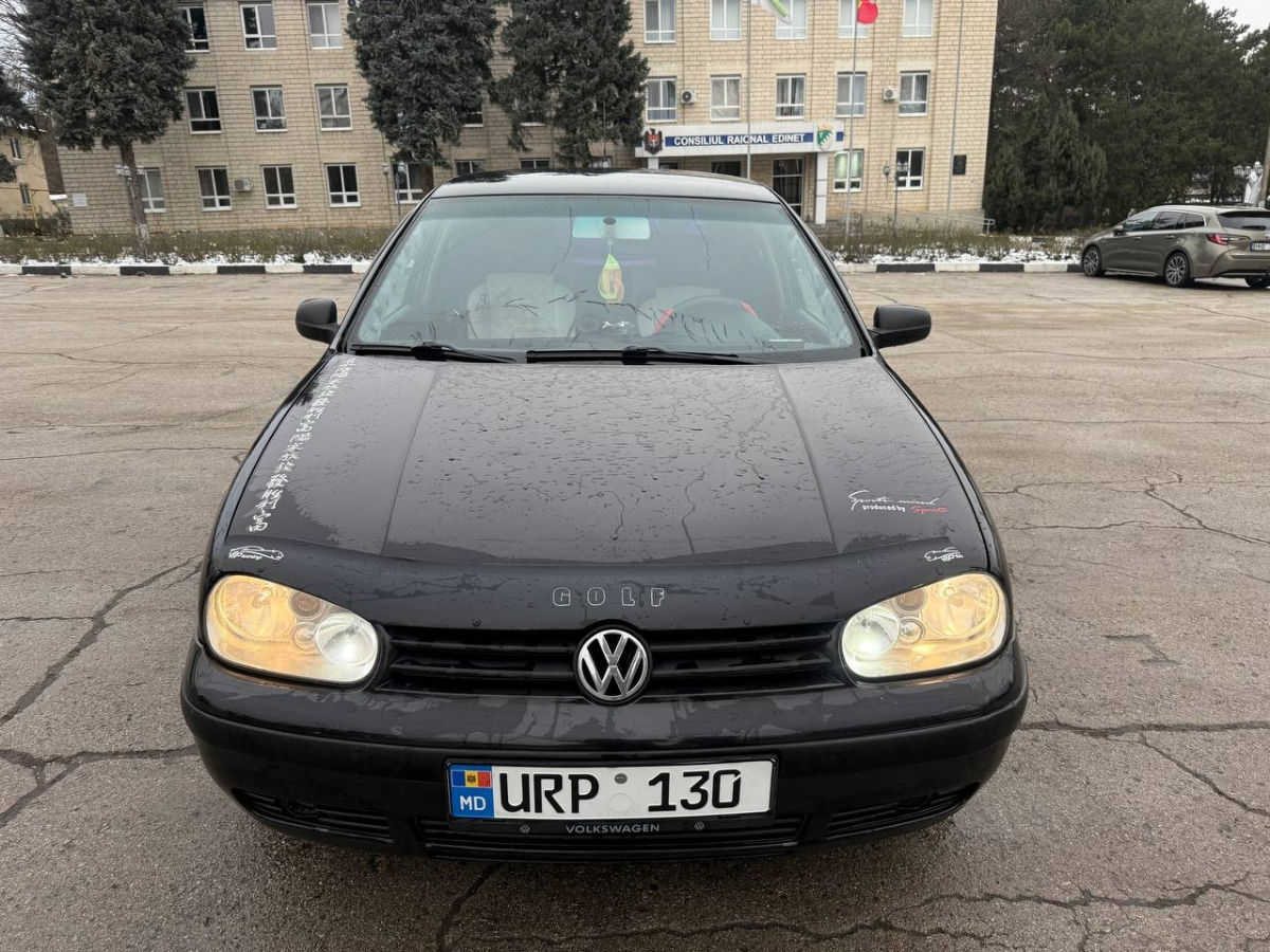 Volkswagen Golf an. 2002 cu rulaj 357000 km, Benzină, 2800