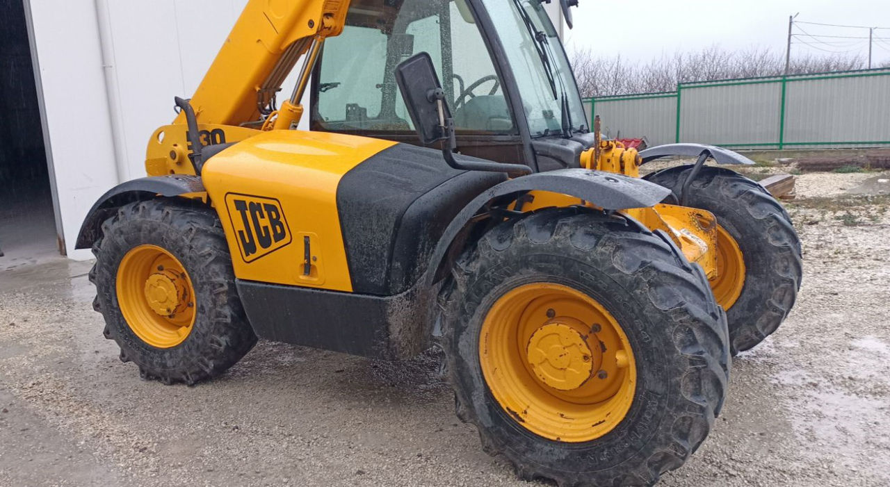 Incarcator Telescopic JCB 530