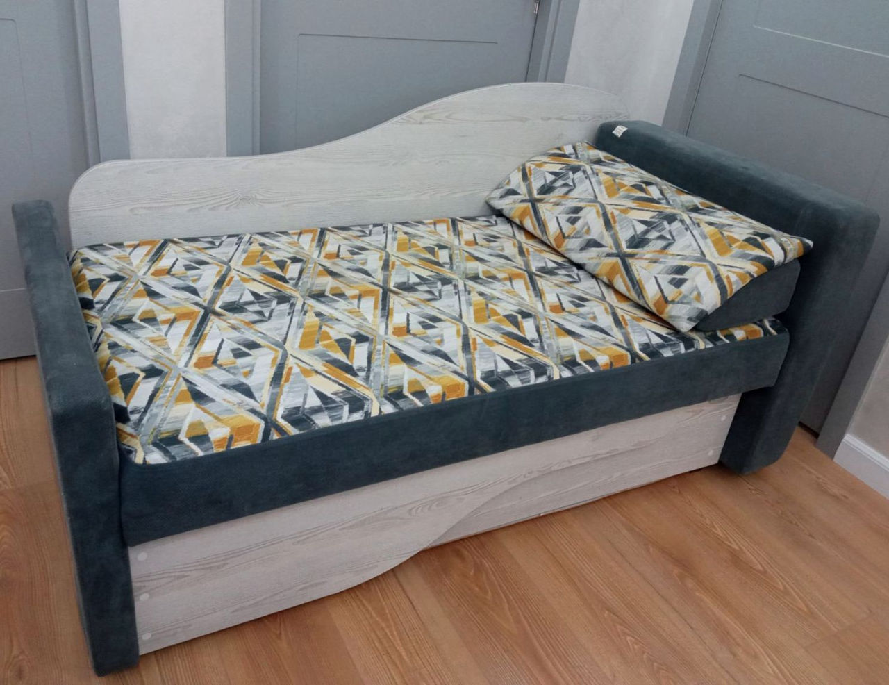 Pat extensibil moale Confort pentru copii si maturi cu lada de ...