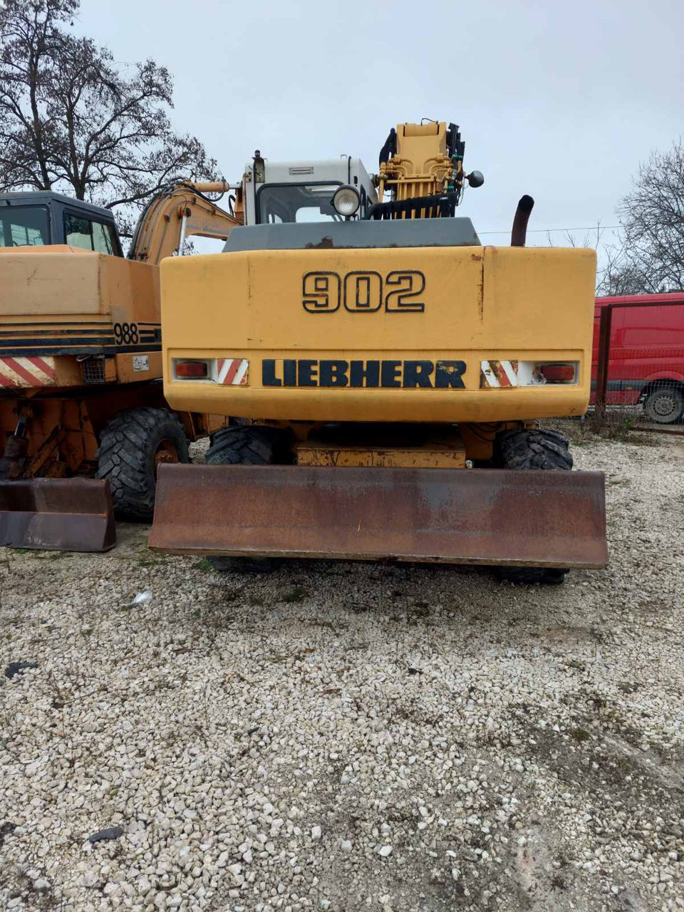 Liebherr 902