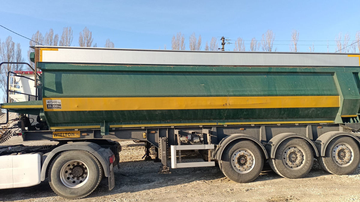 Remorcă Wielton