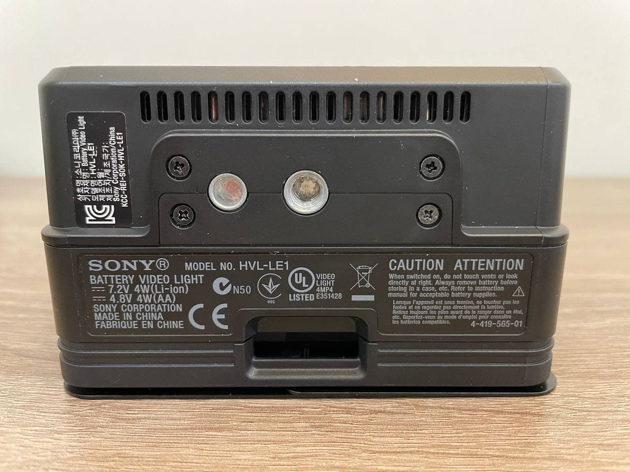 Sony HVL-LE1 Handycam Camcorder Light - 175$