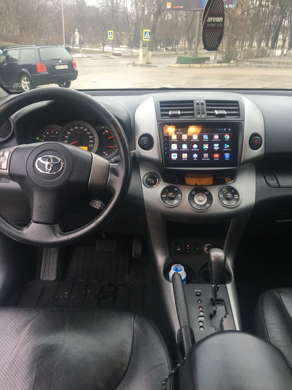 Toyota Rav 4 an. 2007 cu rulaj 140000 km, Diesel, 3400