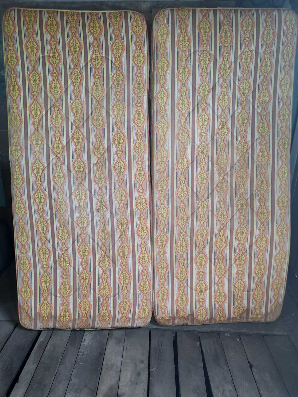 Кровати односпальные (2шт)