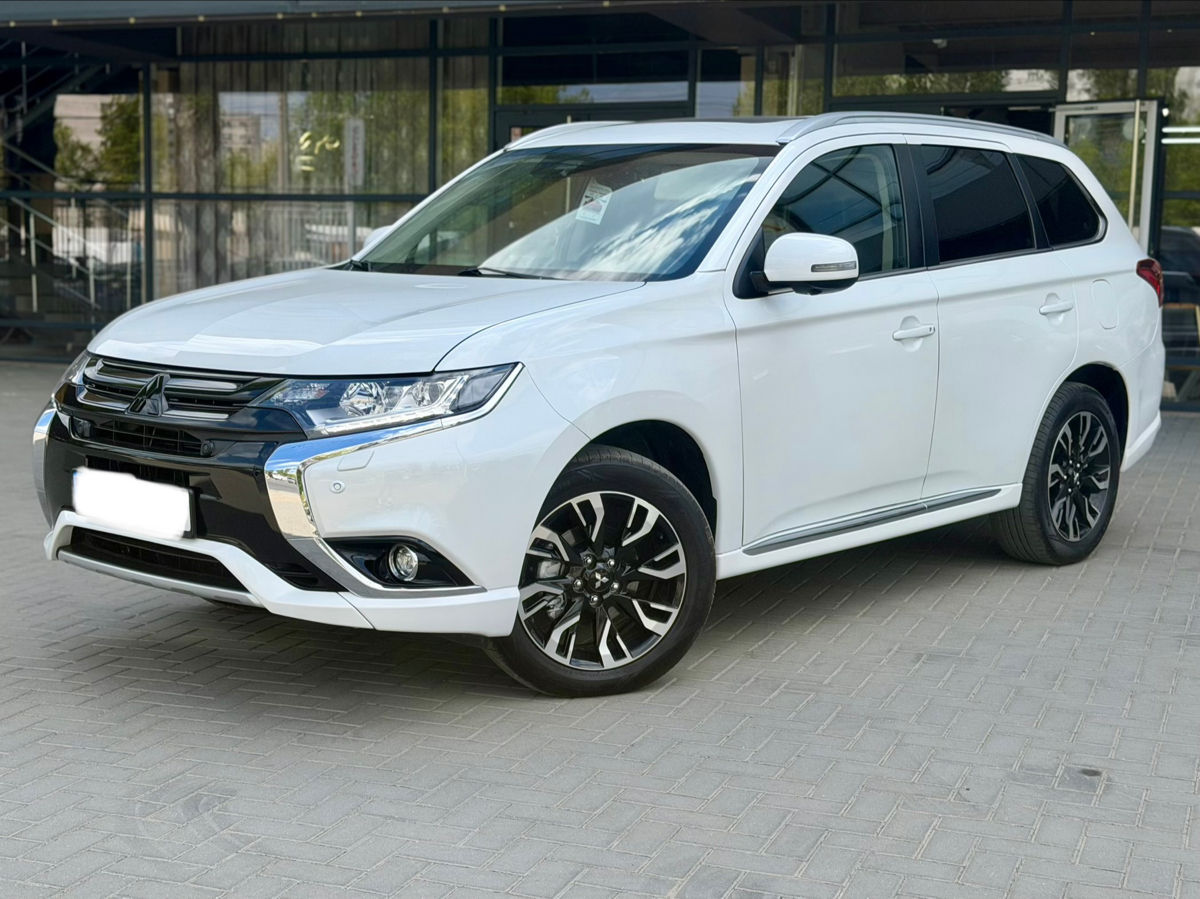 Mitsubishi Outlander an. 2018 cu rulaj 150000 km, Plug-in Hybrid ...