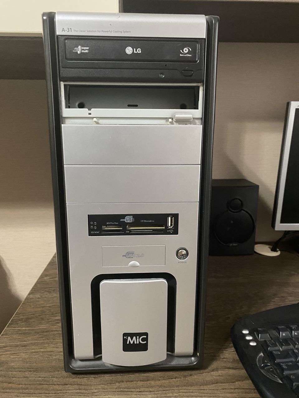 Calculator desktop Lg