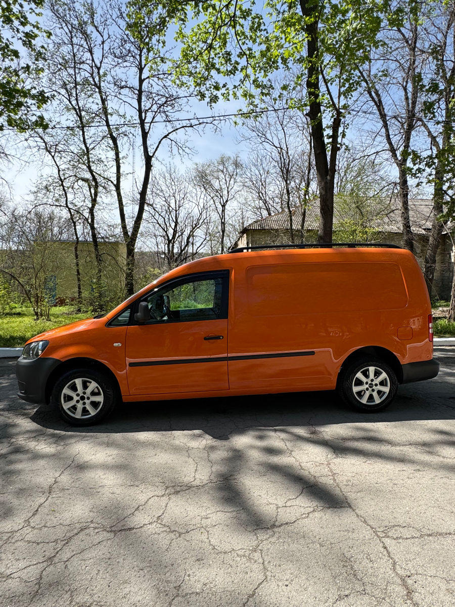 Volkswagen Caddy an. 2013 cu rulaj 19300 km, Diesel, 8800