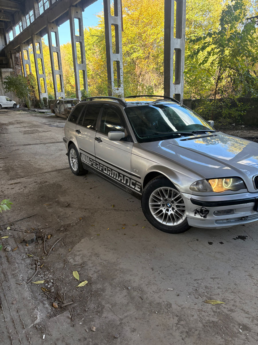 BMW 3 Series an. 2000 cu rulaj 111111 km, Benzină, 2400