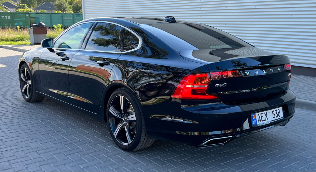 Volvo S90