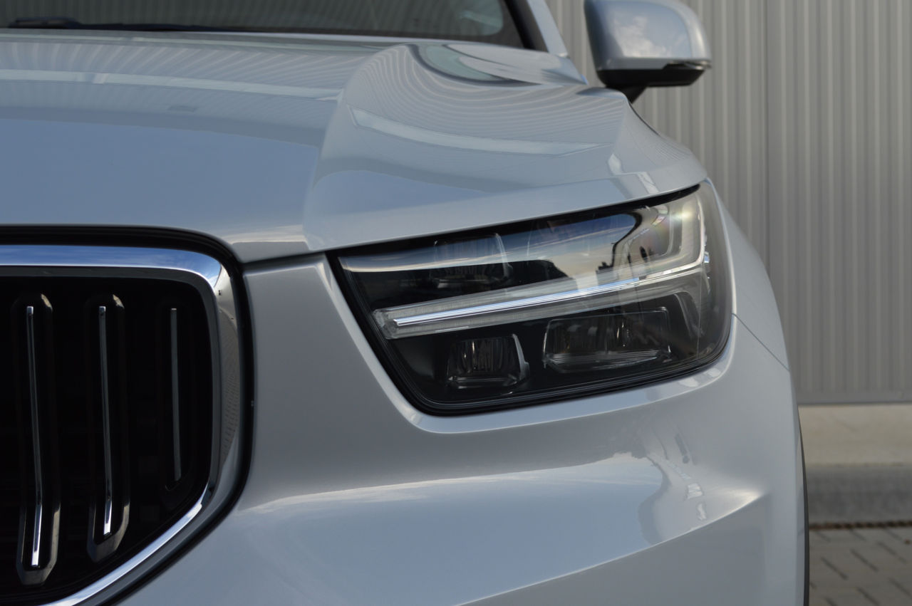 Volvo XC40 2022 г. с пробегом 123150 км, Плагин-гибрид (бензин), 19500