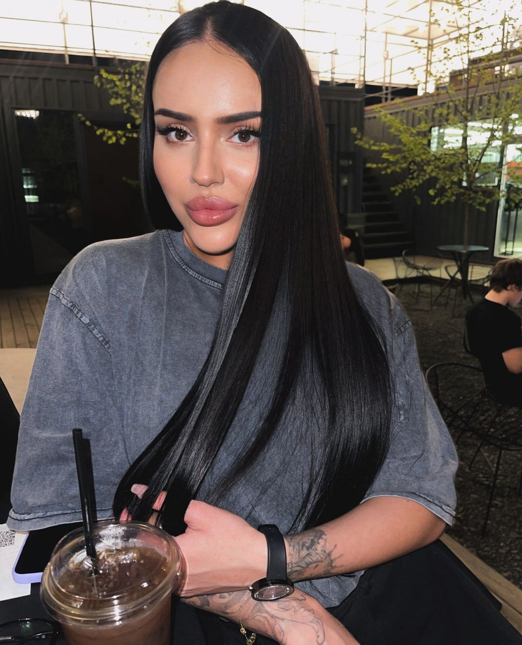 Знакомлюсь