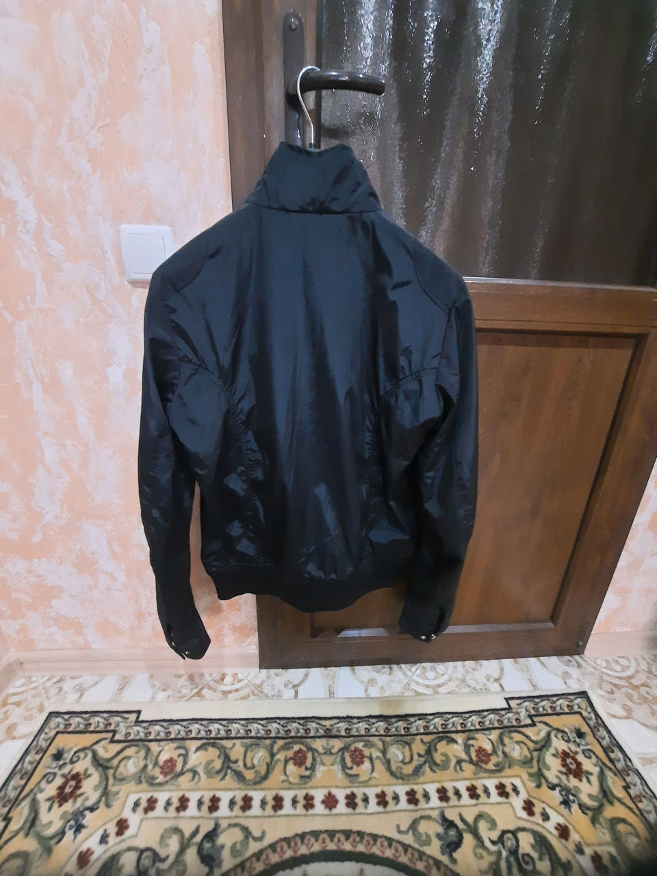 Scurta e nouă mărimia S.M