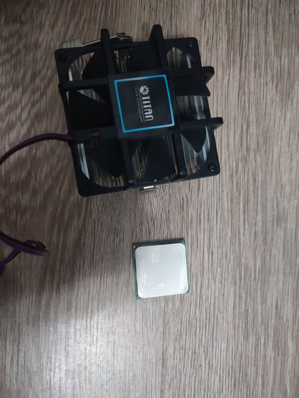 Athlon 64 X2 (4200) + Cooler