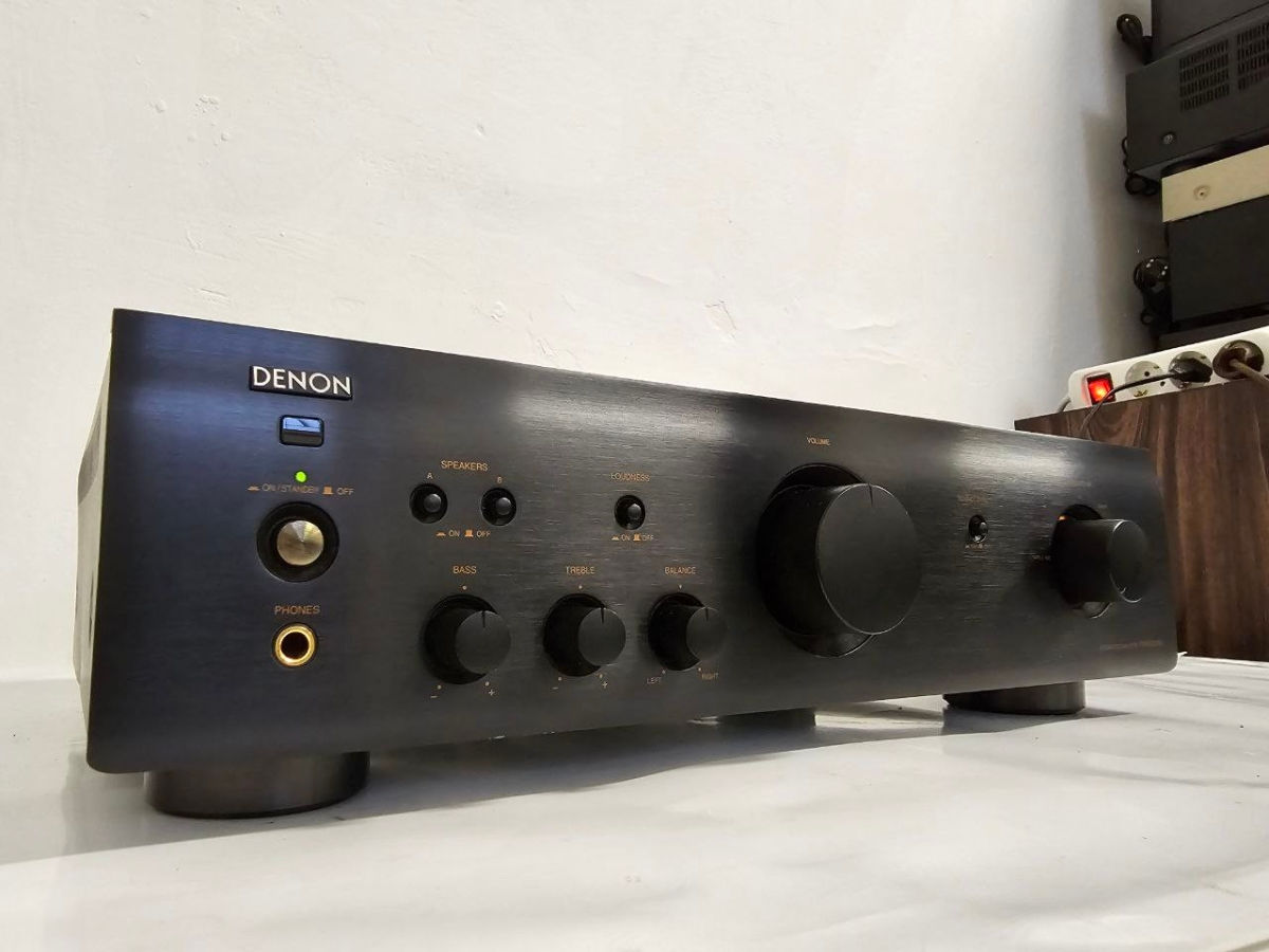 Denon 2 x 70 watt
