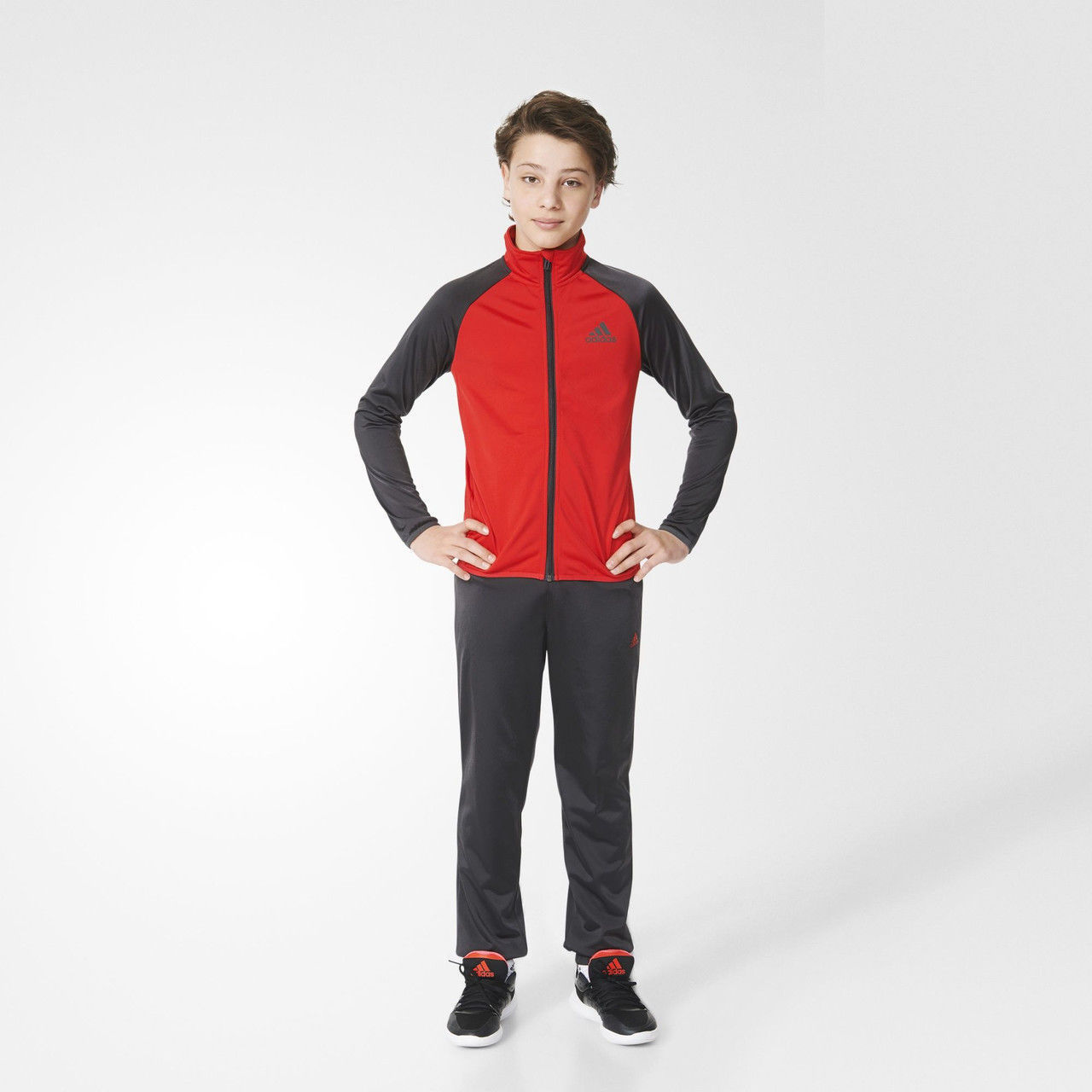 Подростковые костюмы от Adidas в оригинале