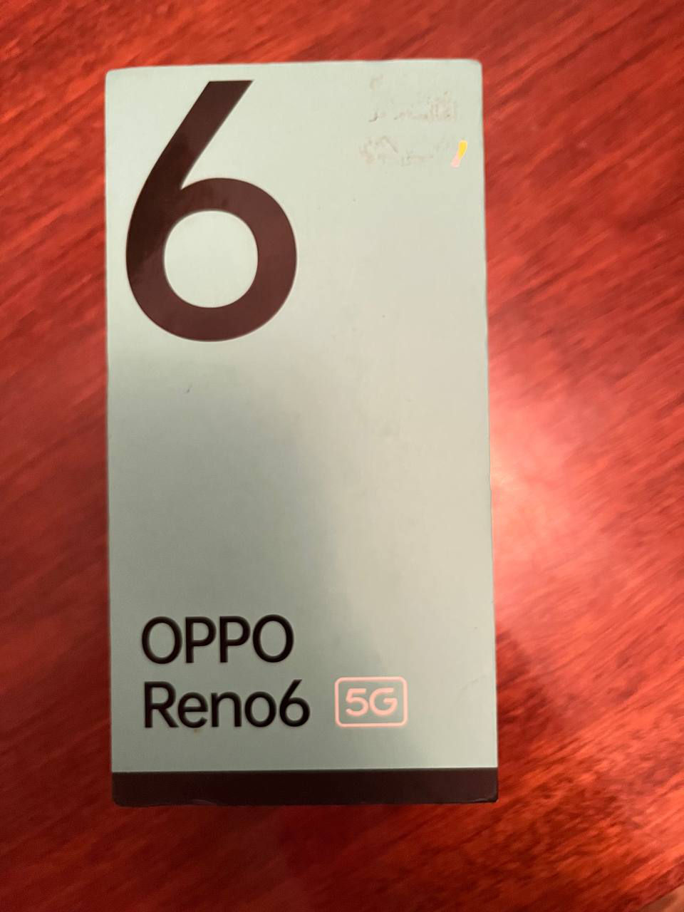 Vând OPPO Reno 6 5G 8/128Gb, Stellar Black, nou și sigilat