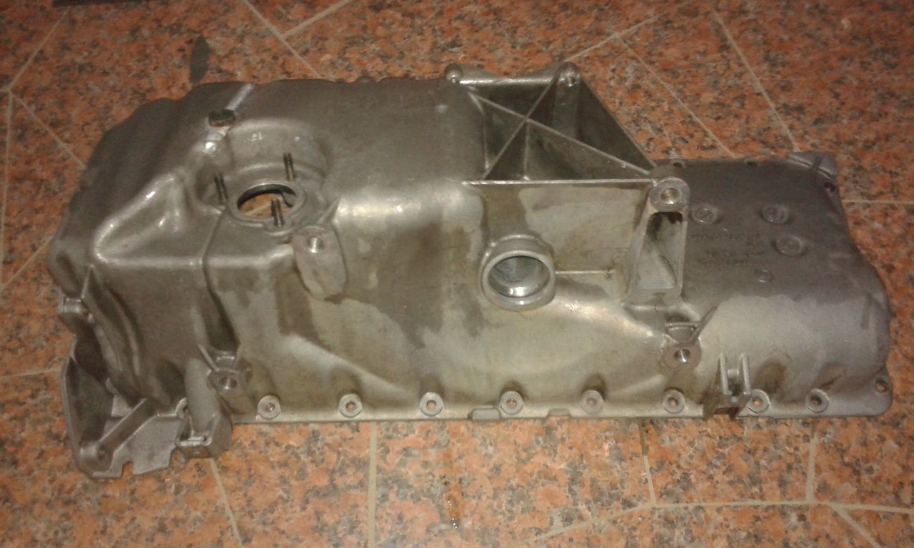 Baie ulei / Масляный поддон BMW X5 E70 X6 E71 30D M57N2 cod: 11137796325