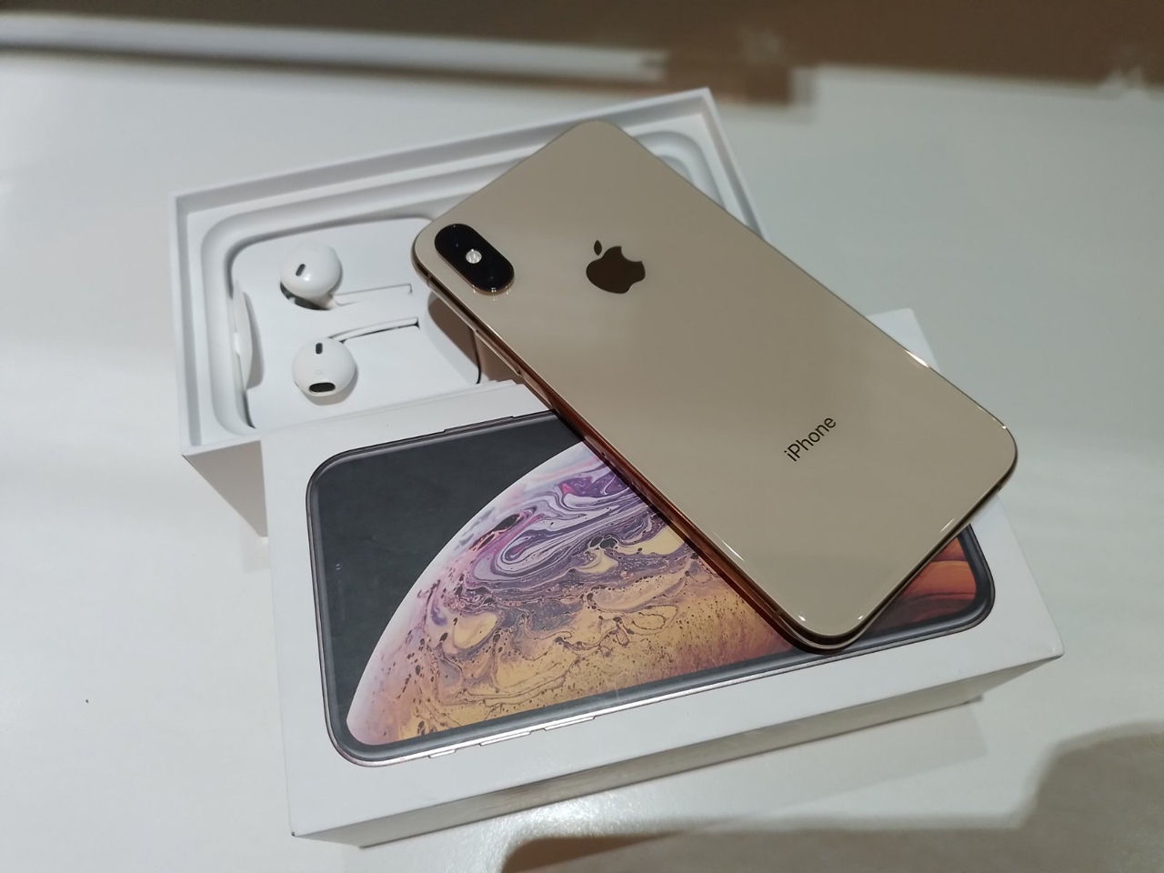 iPhoni XS 64 gb.