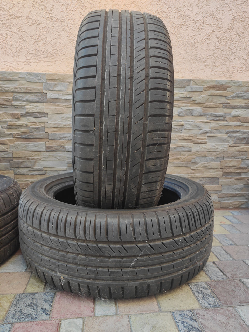 Продам летние шины (4 шт.) Kinforest KF 550, R 17/215/50